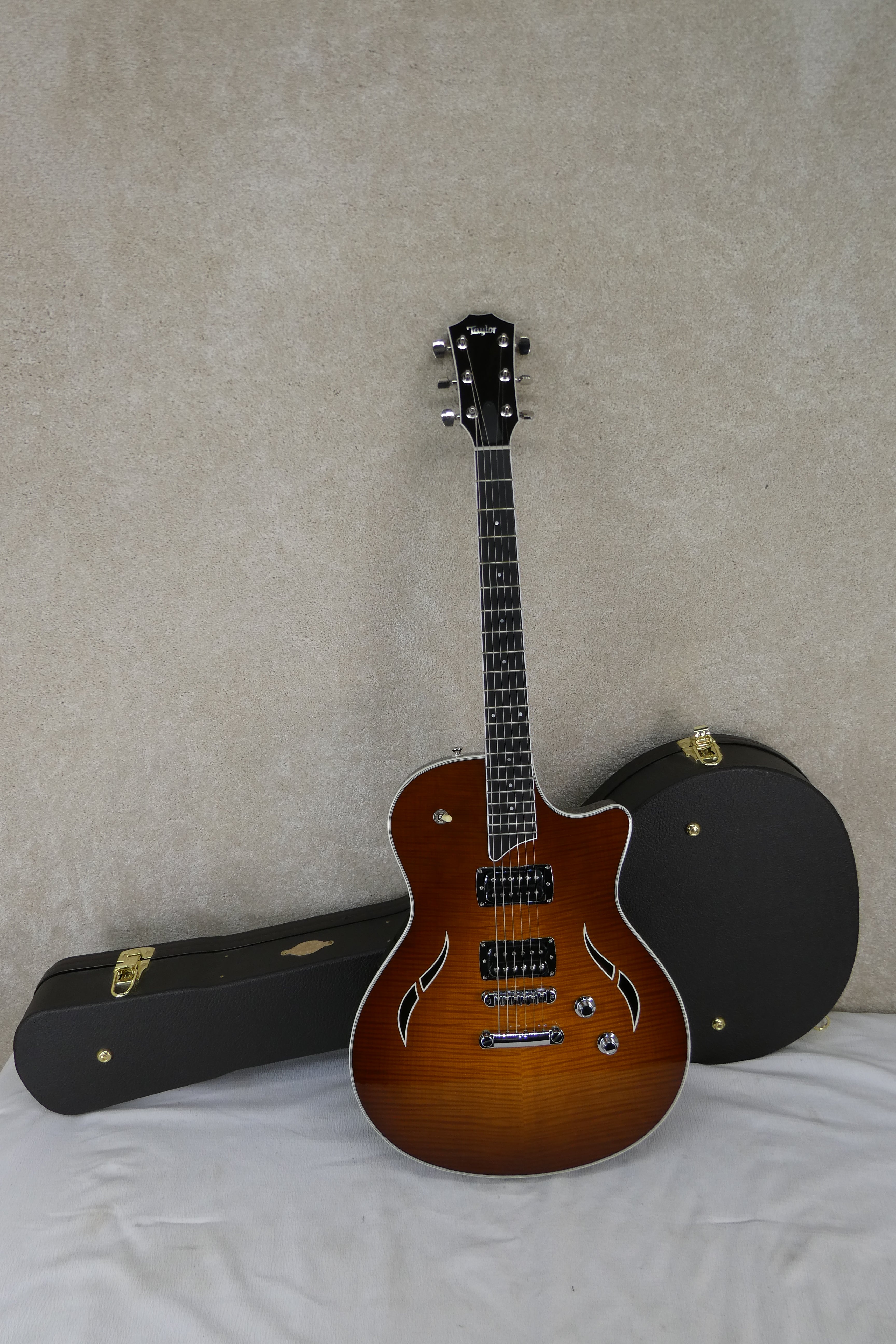 Taylor T3 With OHSC A great almost unplayed example ! – Atlanta Vintage ...